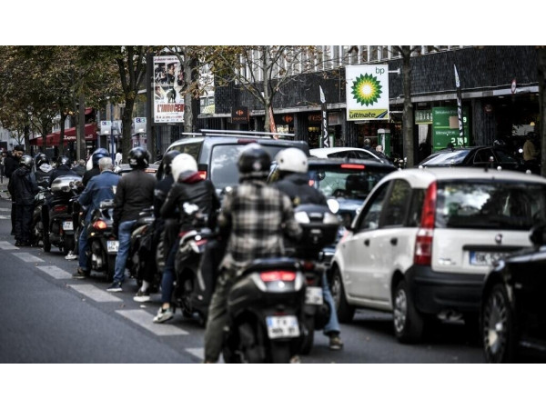 Pénuries de carburant : la grève reconduite malgré les réquisitions ... Pénuries de carburant : la grève reconduite malgré les réquisitions ...